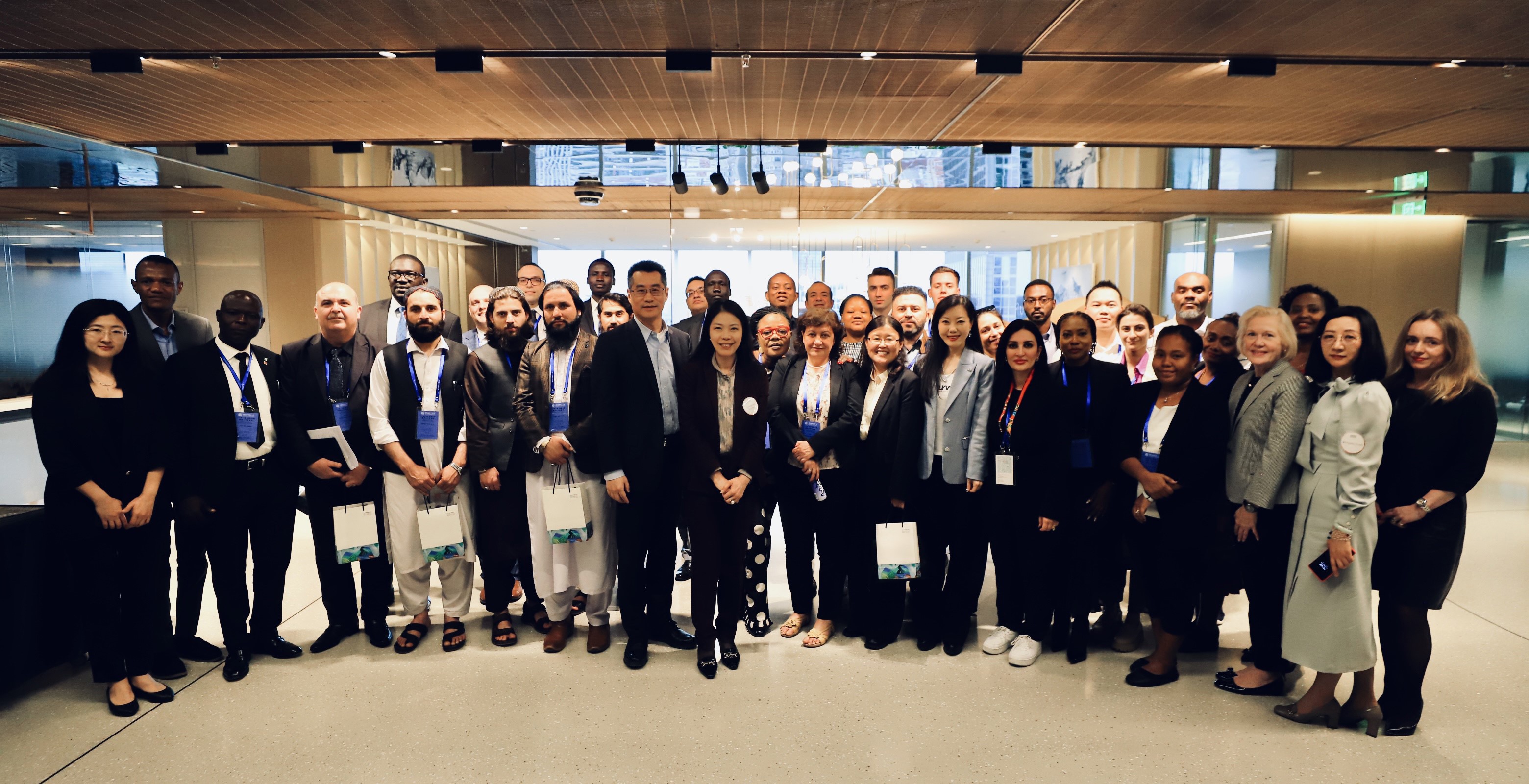 PARTICIPANTS OF THE SEMINAR FOR LEGAL ELITES FROM BELT AND ROAD ...